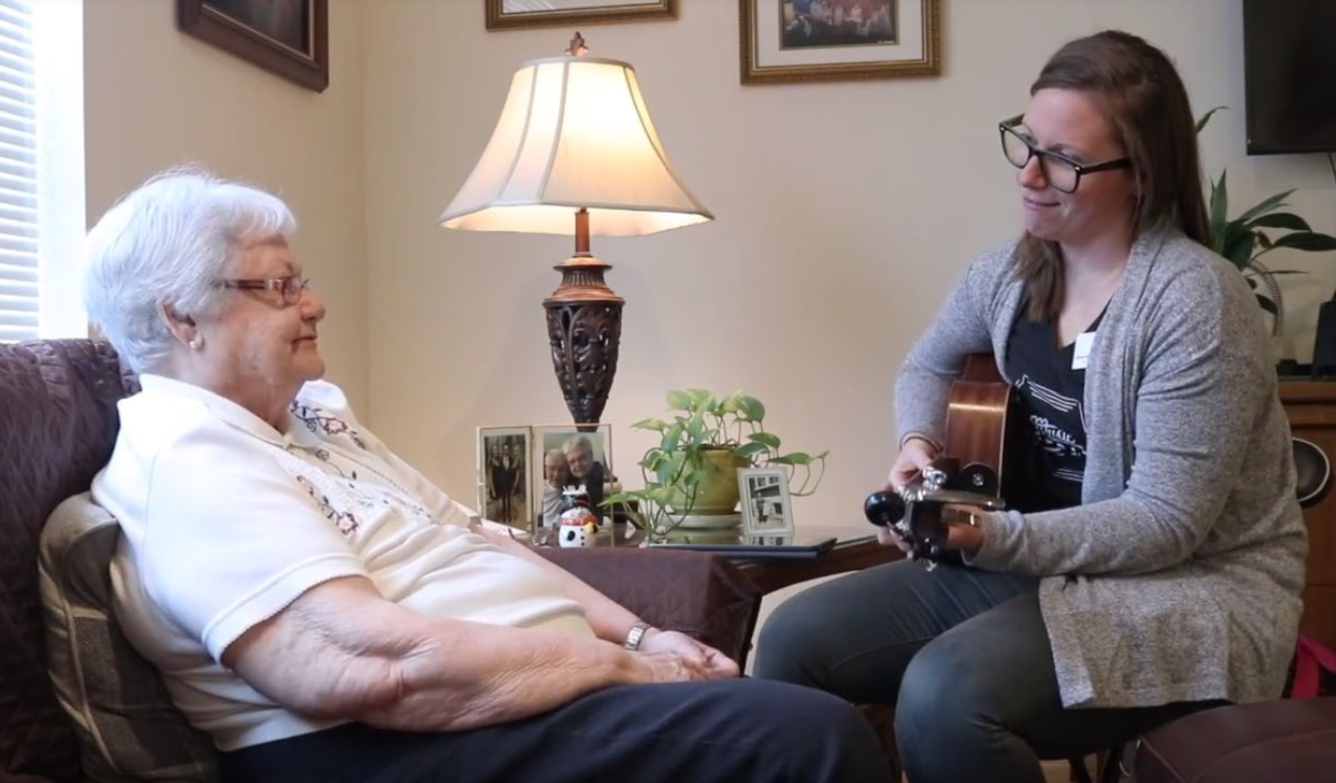 Music and Memory Program Helps Seniors with Memory Deficiencies ...